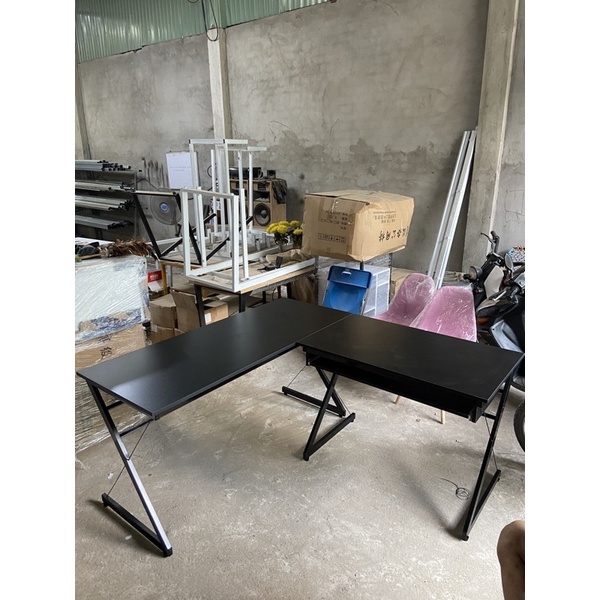 Bàn L chân Z kèm khay bàn phím khung sắt | Shopee Việt Nam