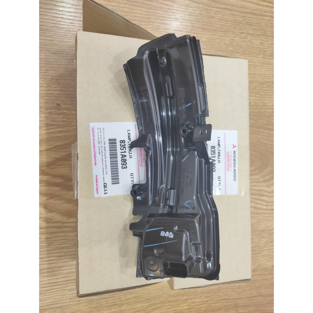 8351A093 Đèn xi nhan gương Pajero Sport All New | Shopee Việt Nam