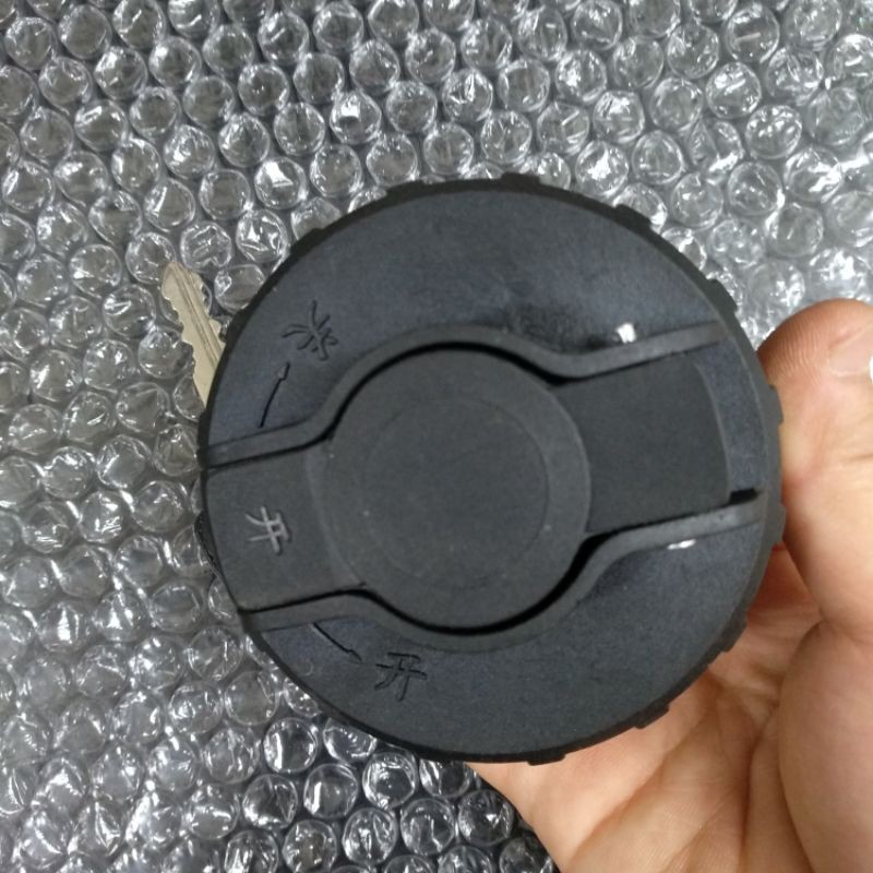 Nắp bình xăng dongben870, Sym T880 | Shopee Việt Nam