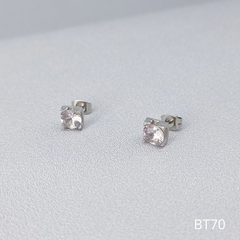 Bông tai nữ titan không đen BT70 | Shopee Việt Nam