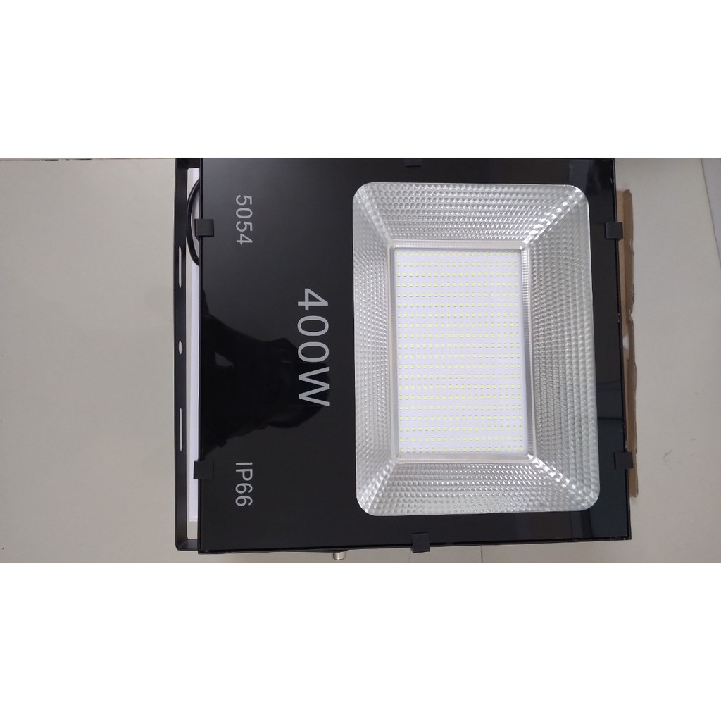 Pha LED 400W IP66 Ngoài Trời Chống Mưa Tản Nhiệt Nhôm Tuổi Thọ Cao 220V | Shopee Việt Nam