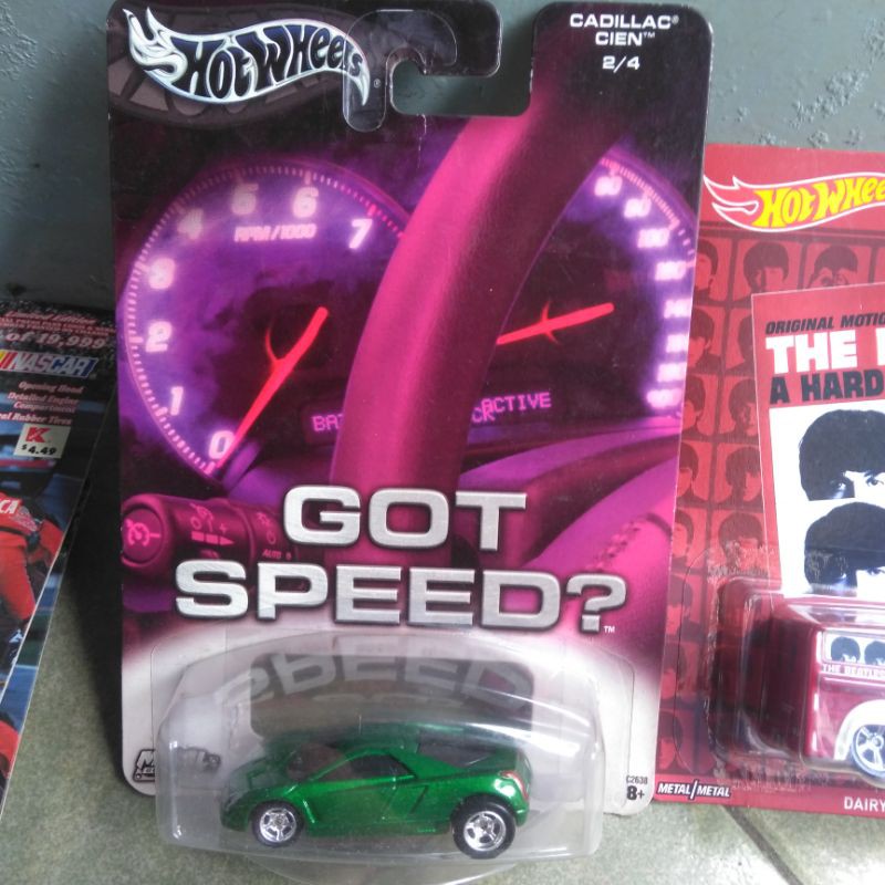 xe Hotwheels Real Riders Cadillac Cien xanh lá , hàng hiếm | Shopee Việt Nam