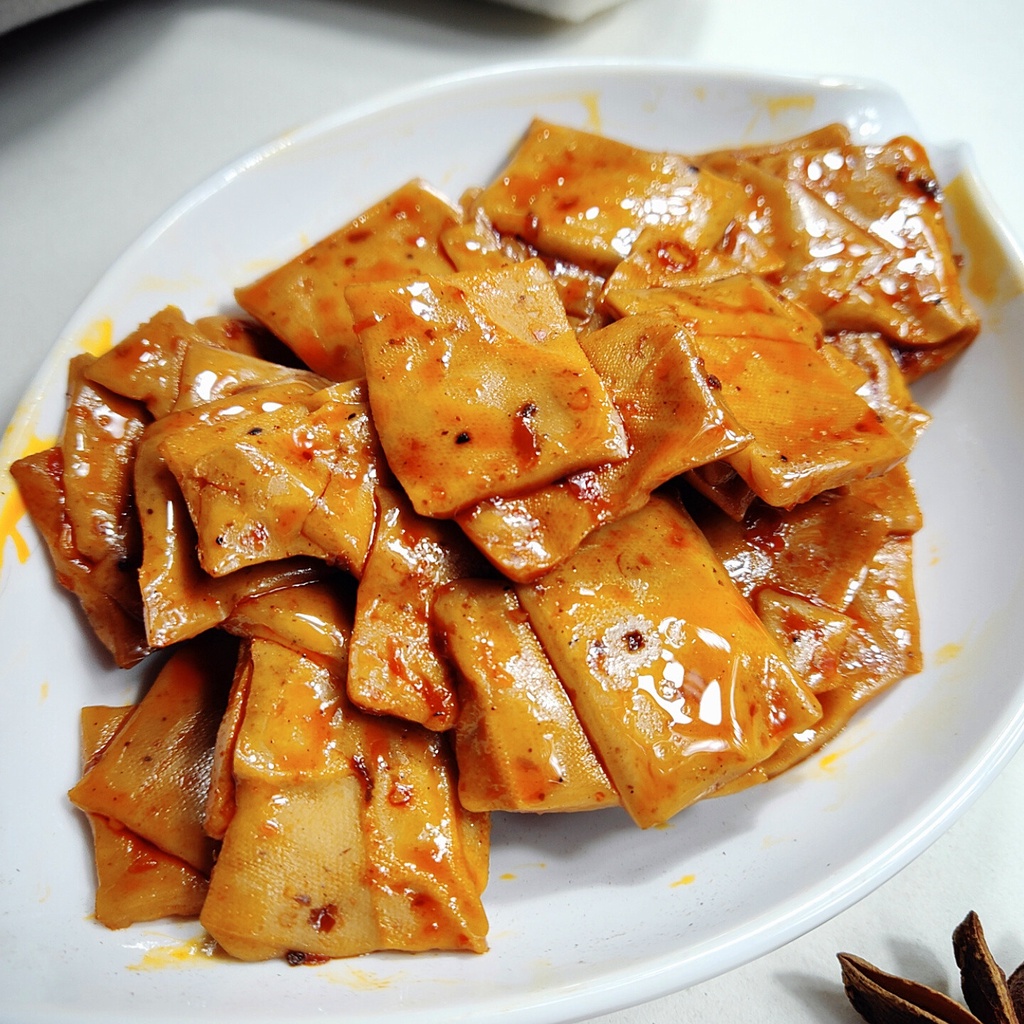 Đậu phụ khô cay Trung Quốc siêu ngon 3 Vị | Shopee Việt Nam