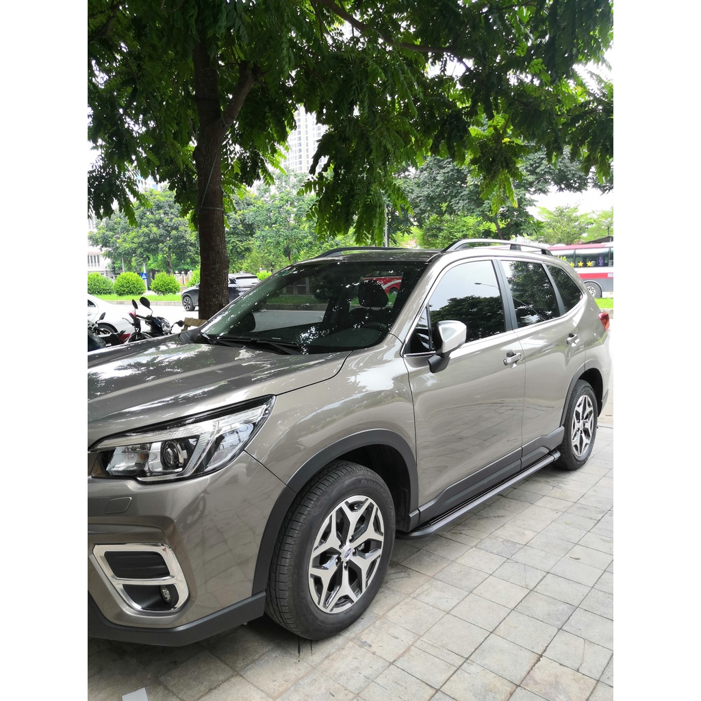 Bậc lên xuống, bệ bước chân xe SUBARU FORESTER.MẪU MỚI NHẤT. Nhôm đúc ...