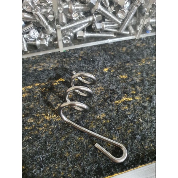 Lò xo pát INOX 304 giữ dây dầu | Shopee Việt Nam