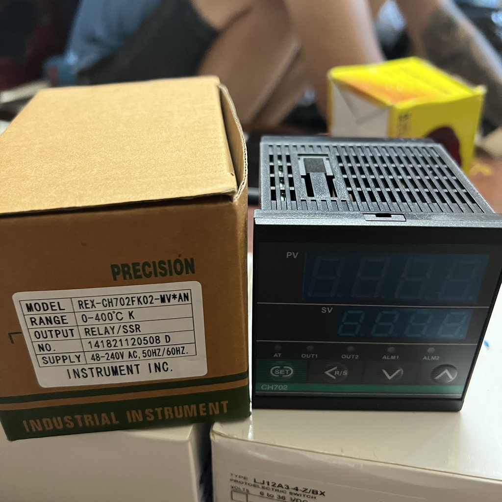 Bộ Điều Khiển Nhiệt Độ RKC REX CH102, CH402, CH702, CH902, Đồng Hồ ...