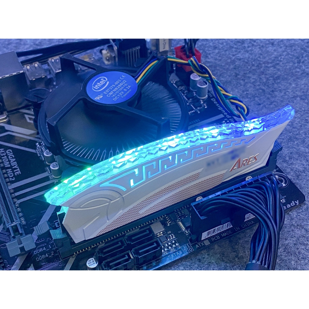 Ram Dato ARES Armor DDR4 8G/3200 tản led RGB - Màu Trắng/Đen - Ảnh thật ...