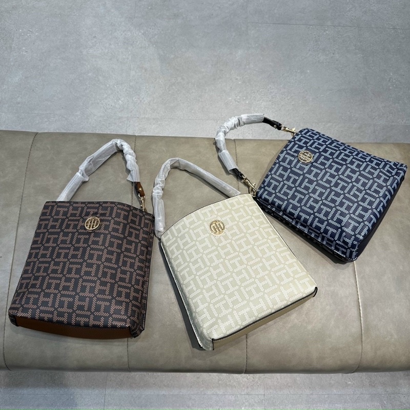 TÚI XÁCH BUCKET TOMMY HILFIGER | Shopee Việt Nam