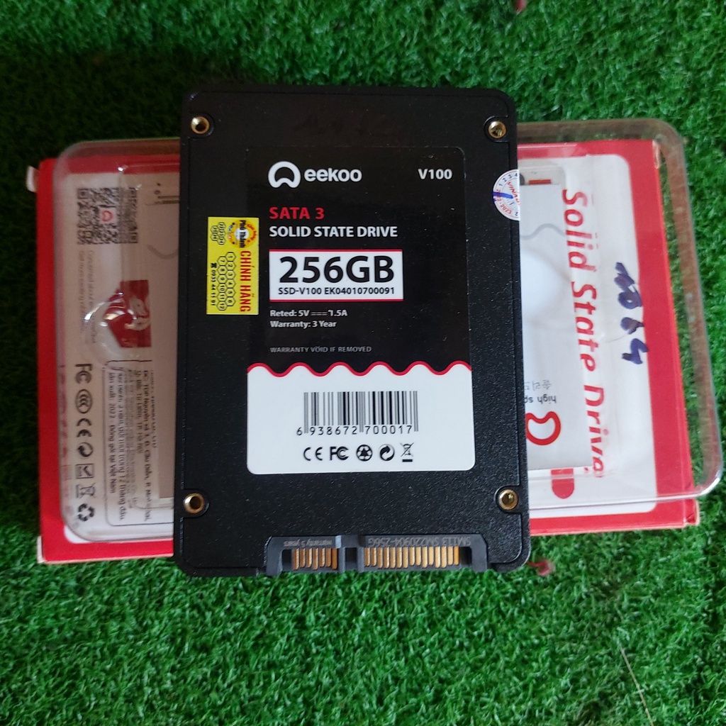 Ổ cứng có Win 10 SSD 256GB eekoo chính hãng mới bảo hành 3 năm chuẩn Sata III 2.5 | Shopee Việt Nam