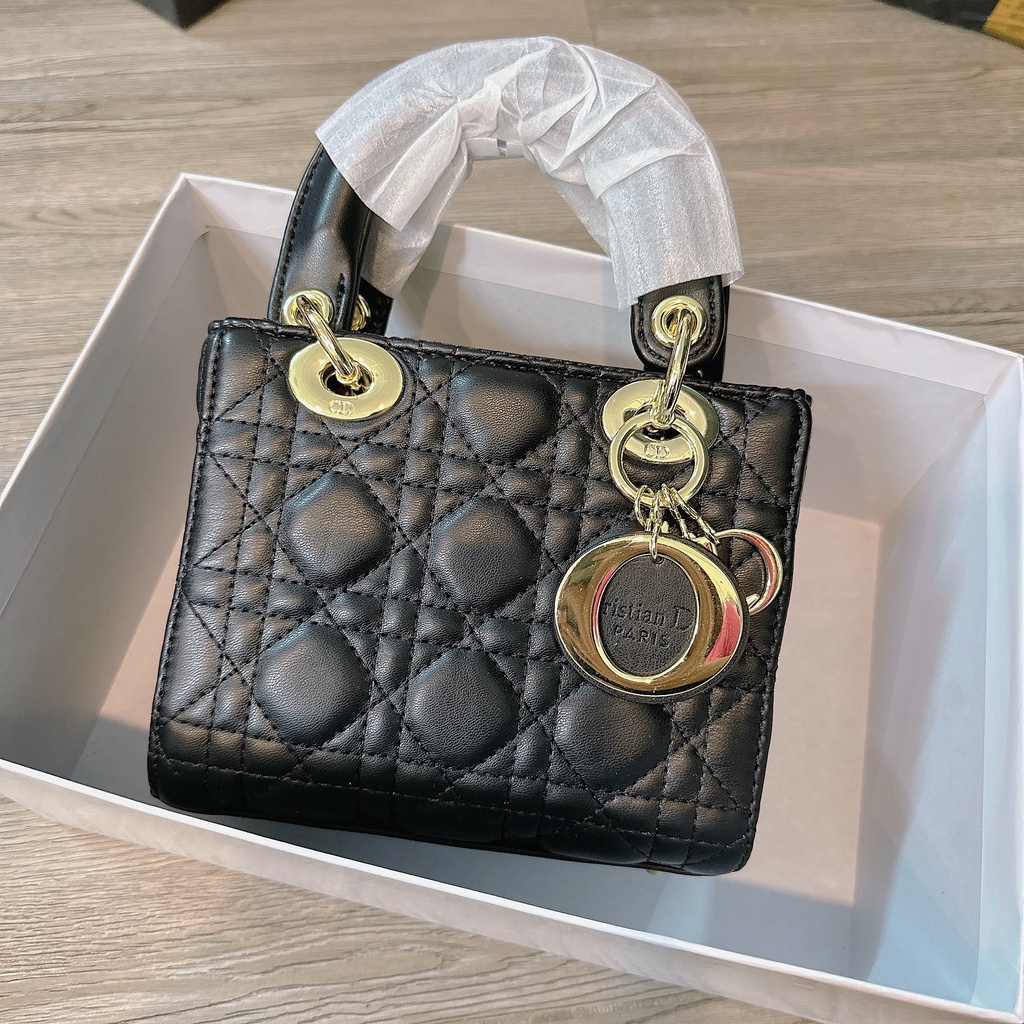 túi D khuy vàng kèm hộp | Shopee Việt Nam