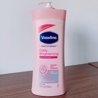 Sữa dưỡng thể Vaseline Healthy Bright Daily Brightening Body Lotion ...