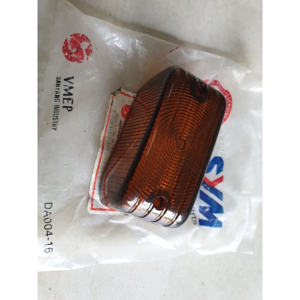 Nắp đèn xi nhan sau SYM Angel 80 đời đầu. | Shopee Việt Nam