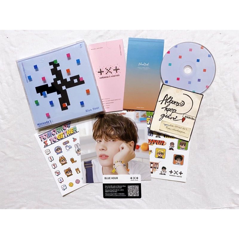 TXT Mini album Blue Hour đã khui seal, gồm cd photobook sticker như ...