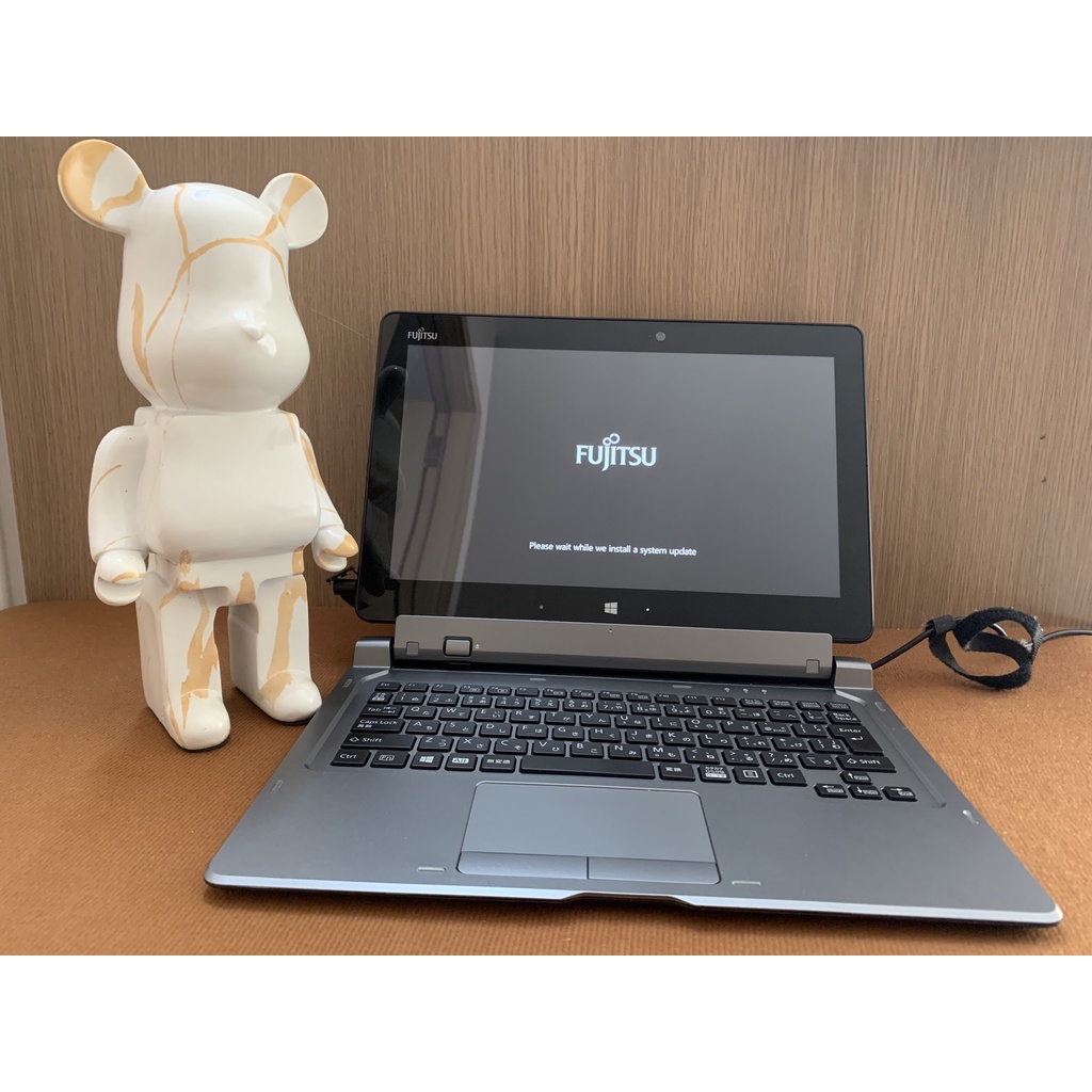 Máy tính bảng kiêm laptop 2in1 Fujitsu Q616 Màn Hình Cảm Ứng 11.6 Inch ...