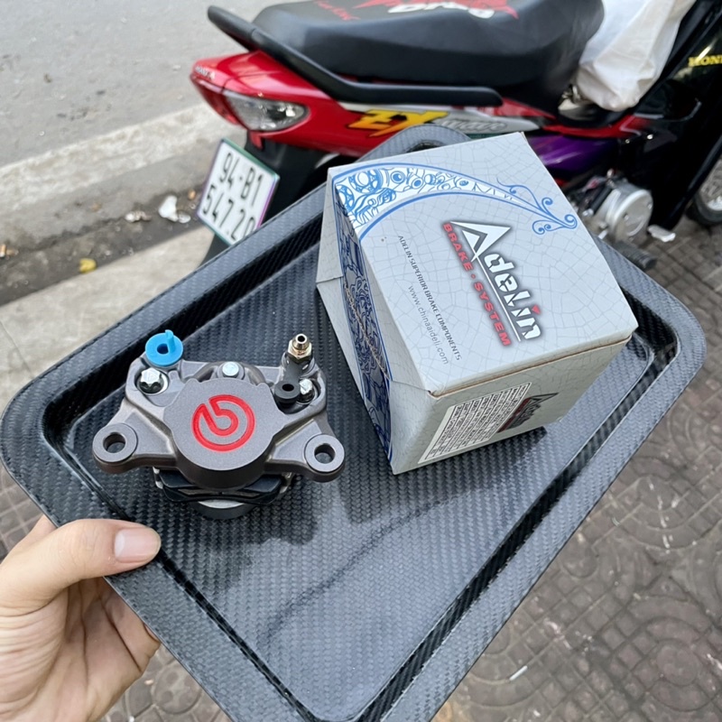 Heo dầu Adelin Mod Brembo Logo đỏ 2 piss Chính Hãng | Shopee Việt Nam
