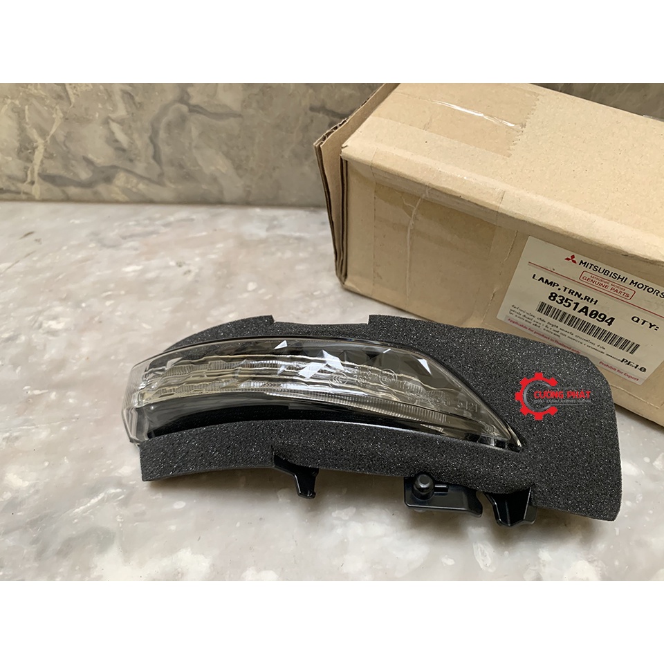 Đèn xi nhan gương Mitsubishi Triton, Pajero Sport 2019-2024 8351A094 ...
