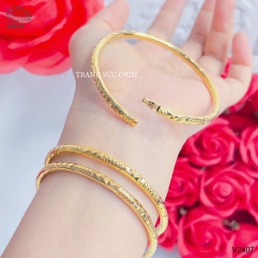Bộ 2 vòng tay, vòng bọng màu 24 khắc khía có khóa thiết kế cao cấp Orin ...