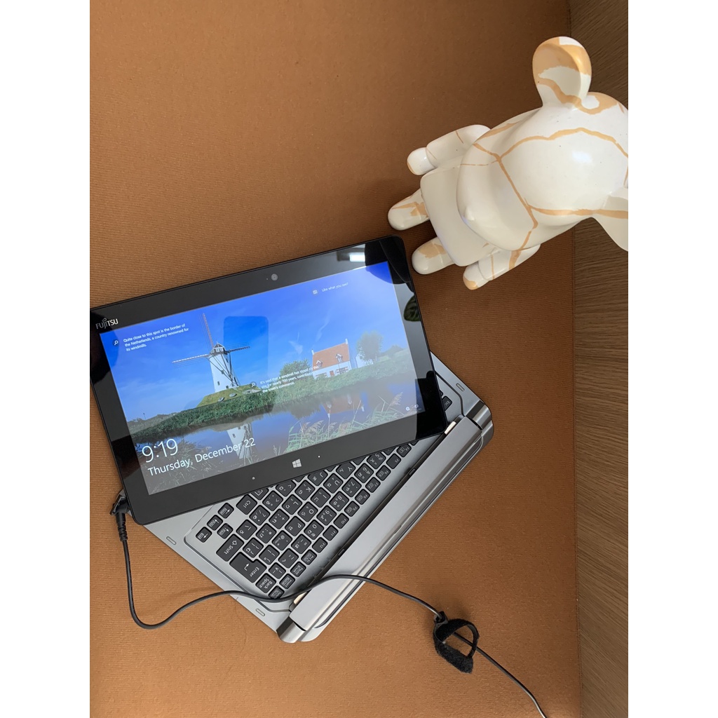Máy tính bảng kiêm laptop 2in1 Fujitsu Q616 Màn Hình Cảm Ứng 11.6 Inch ...