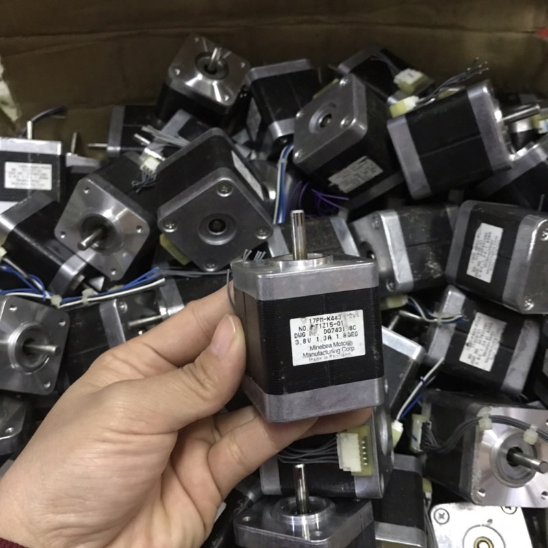 Động cơ bước 42, Step motor size 42 dài 48mm mới 97%, có dây bus kèm ...