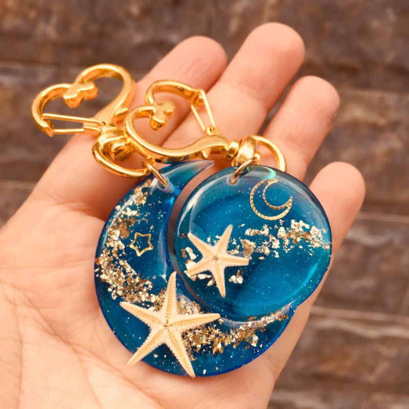 Móc khóa cặp đôi (thêm tên theo yêu cầu) sao biển xanh handmade Epoxy ...