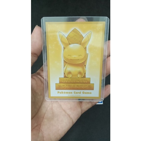 01 Sleeve bọc bài Pokemon Pikachu + Top Loader | Shopee Việt Nam