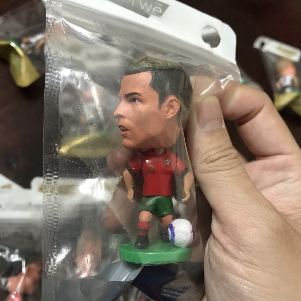 Tượng cầu thủ Ronaldo 7cm Portugal 2022 Soccerwe Kodoto | Shopee Việt Nam