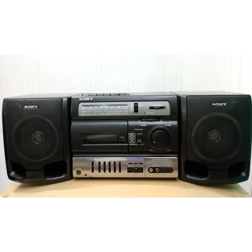 Radio cassette Sony CFS-1065S đồ cũ nghe hay ok 100% ( có đường line ...