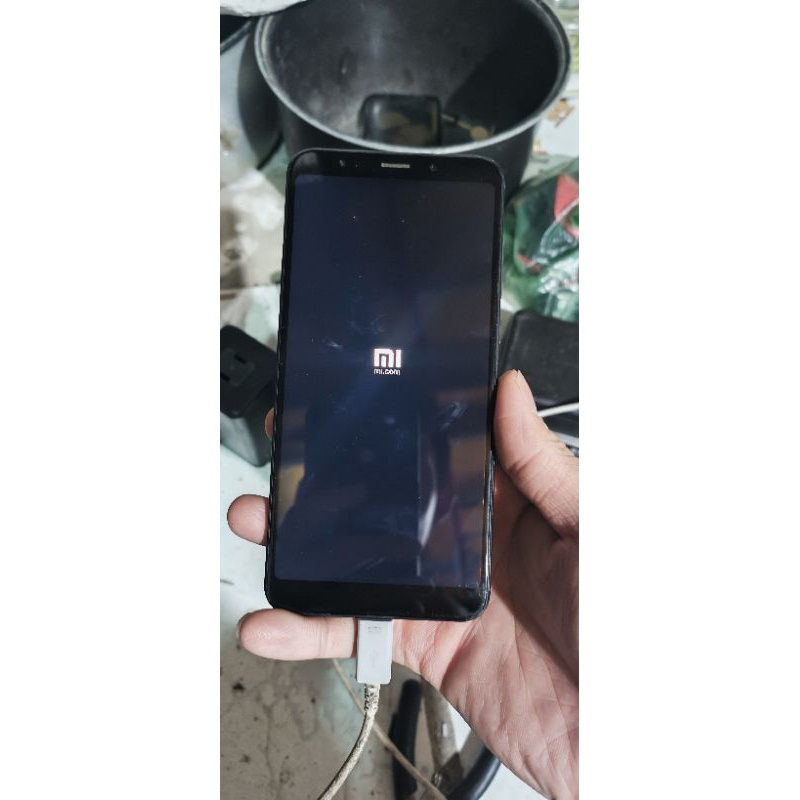 Cụm xác Xiaomi Mi 5 plus còn màn bị treo | Shopee Việt Nam