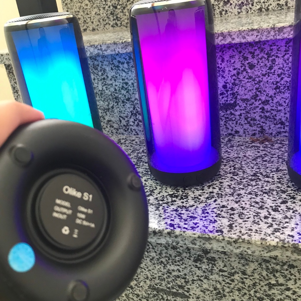 Loa Bluetooth OLIKE S1 với đèn Led nhiều màu bộ quà tặng của OPPO RENO ...