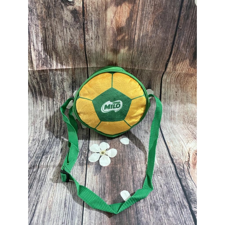Túi đeo chéo tròn xanh lá Milo 2 Ngăn, Túi Đeo Trái Banh Hkm Milo 2 Ngăn Dành Cho Bé Mê Màu Xanh ...