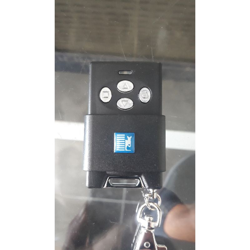 # Điều khiển cửa cuốn Austdoor DK1 4 nút 315 mhz mã nhảy | Shopee Việt Nam