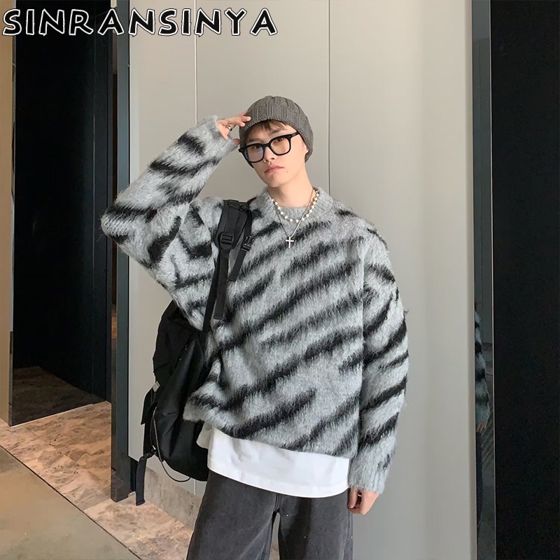 Áo sweater dệt kim SINRANSINYA cổ tròn họa tiết ngựa vằn tương phản cao ...