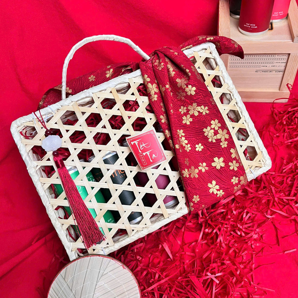 Giỏ Quà Tết Đong Đầy Mocus | Shopee Việt Nam