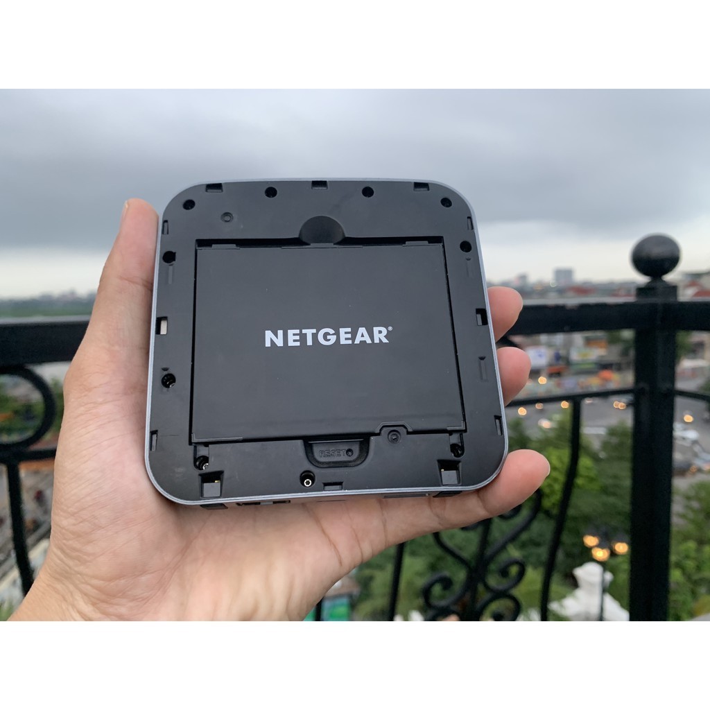 HOT- Pin cục phát Wifi Netgear MR2100 ( Nighthawk M2) chính hãng. Dung ...
