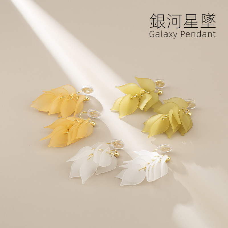 Bông tai Mori style đơn giản với tua rua sáng tạo, không cần xuyên tai ...