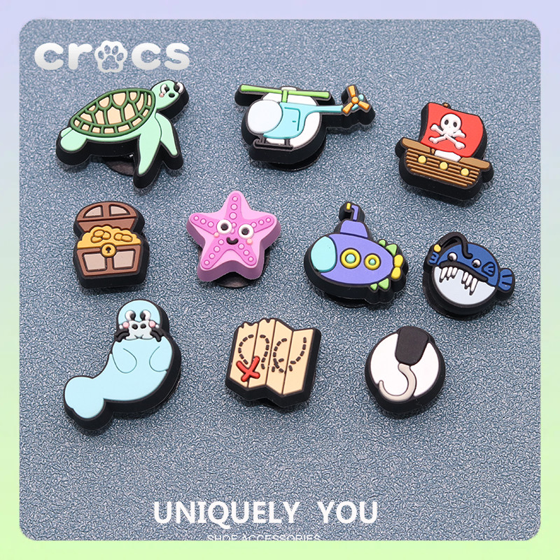 sticker dép Holey shoes Pirate navigation charm Holey shoes Shoe Charms ...