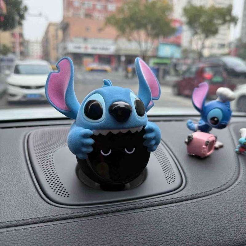 【Ready Stock】 Weilai Car Nomi Hat Shaking Head Stitch Cute Dashboard ...