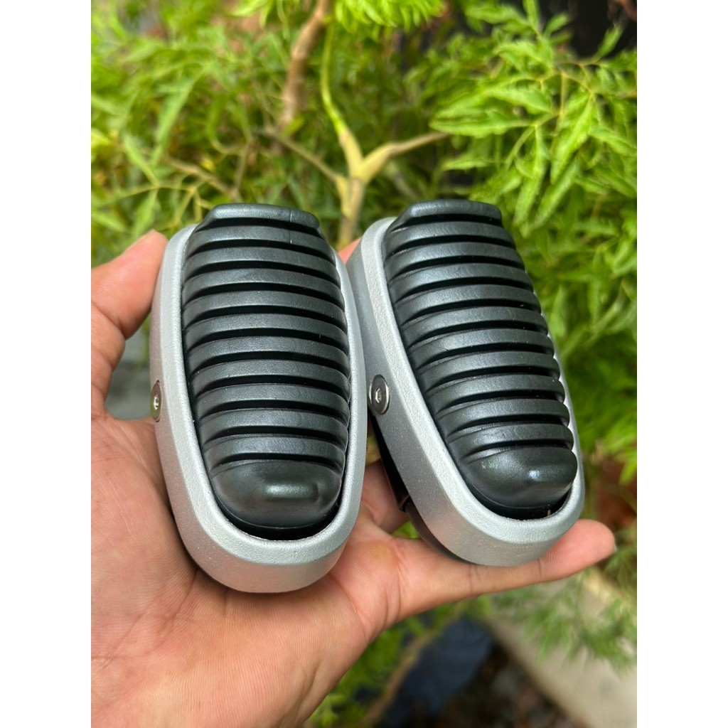 Cao su gác chân đồ chơi, gắn được hết các dòng xe máy, xe 67, Cub, Wave, Dream | Shopee Việt Nam