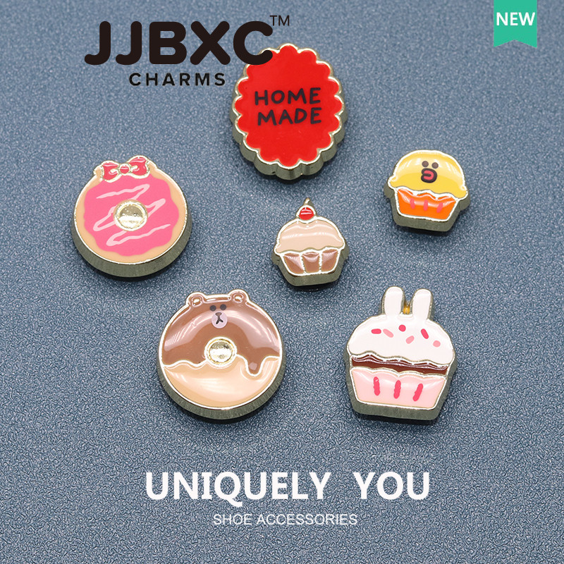 JJBXC Charm phu kien giay Cross Khoa trang tri gau nau Corny tho hop ...