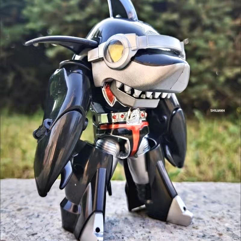 Shark Pepper Capuda Iron Armored Po Deformable Model co Phiên bản màu ...