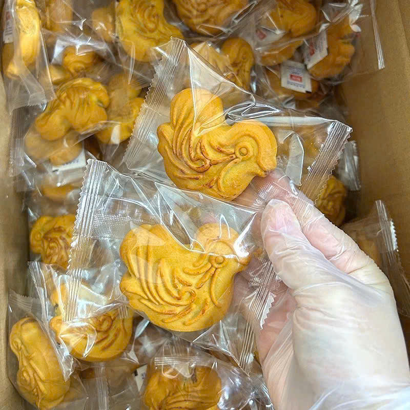 COMBO 10 CÁI - Bánh Trung Thu Mini 40g Hình Gà – Heo Trứng Muối | Nhân ...