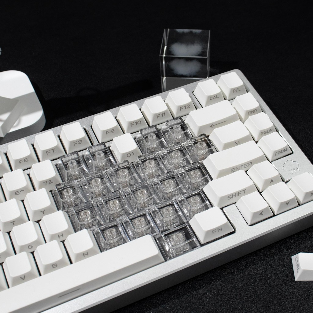 21 Chiếc Keycaps Hình Trái Tim Trong Suốt Sương Mù Đen Đỏ RGB Tình Yêu ...
