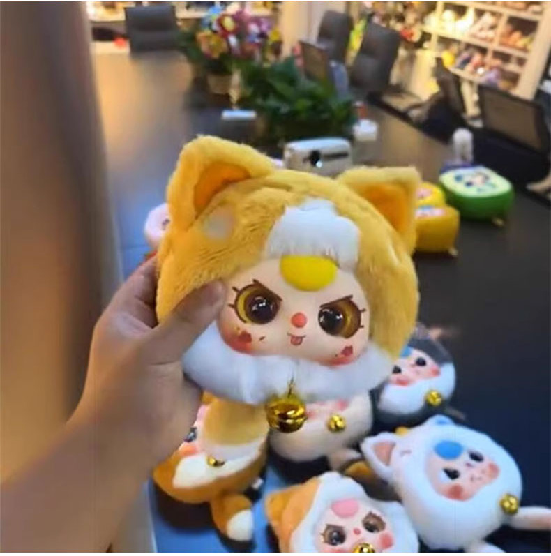 Baby Three Lucky Cat Zipper Bag Series Hộp mù sang trọng | Shopee Việt Nam