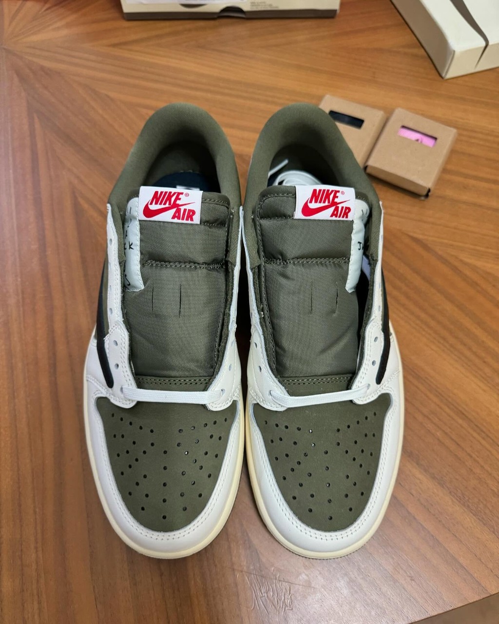 Giày Thể Thao JD1 x Travis Scott Medium Olive Xanh Kem Clever Man Store ...