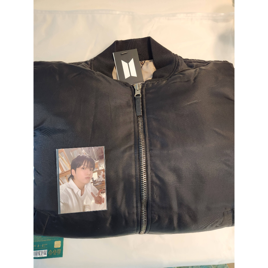 Áo KHOÁC MD Merch chính thức của BTS Jungkook JK GOLDEN | Shopee Việt Nam