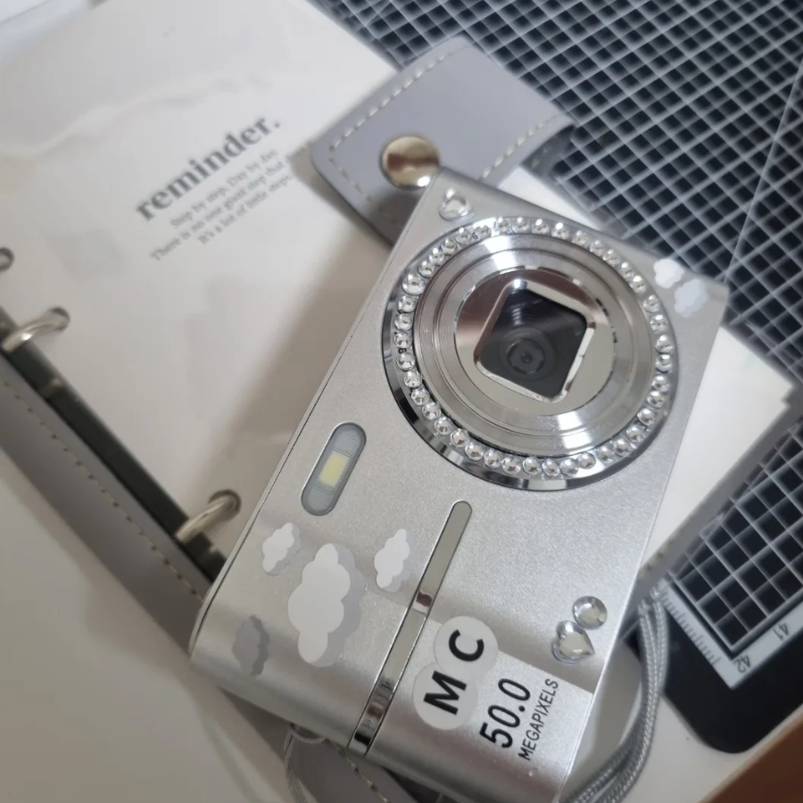 Máy ảnh Booie Y2K Retro Camera + Biz Strap Camcorder Mod Dica (+SD Card) | Shopee Việt Nam