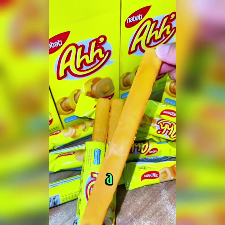 Bánh Snack phủ Phô Mai Nabati AHH 90g (10 gói x 9g) | Shopee Việt Nam