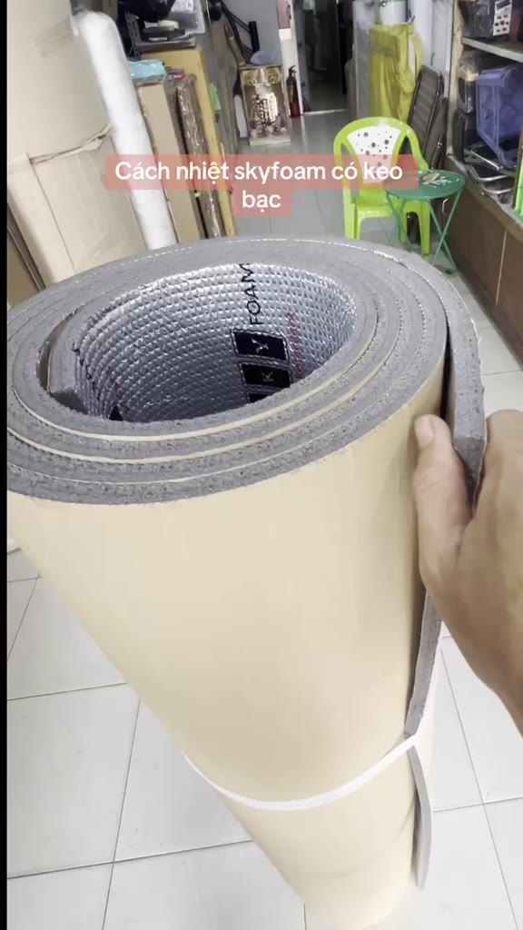 Cách nhiệt chống nóng sky foam có keo dán dày 10mm và 20mm , 1,2m x 0 ...