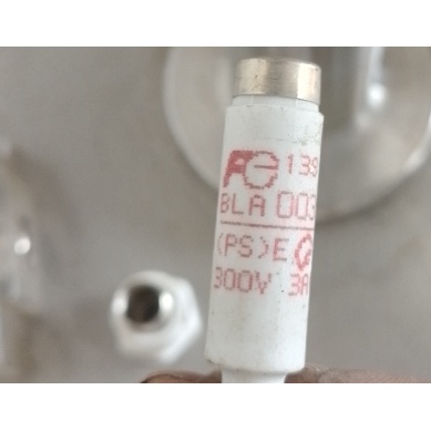 Cầu chì sứ Fuji BLA003 300V | Shopee Việt Nam