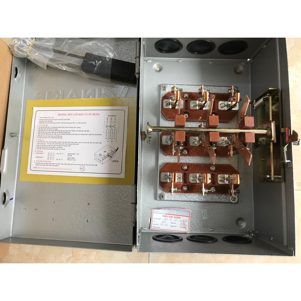 [HÀNG CHÍNH HÃNG] Cầu dao hộp đảo chiều 3 pha 3 cực 100A, 150A, 200A VINAKIP | Shopee Việt Nam
